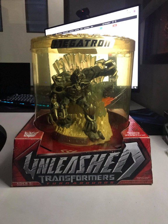 Unleashed Transformers Turnarounds: Megatron Decepticon, Hobbies & Toys ...