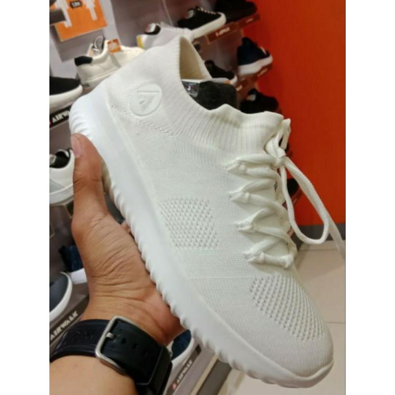 Airwalk sport, Fesyen Wanita, Sepatu di Carousell