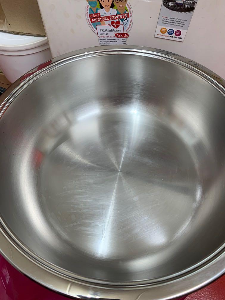 AMC 32cm Jumbo Wok, Furniture & Home Living, Kitchenware & Tableware ...