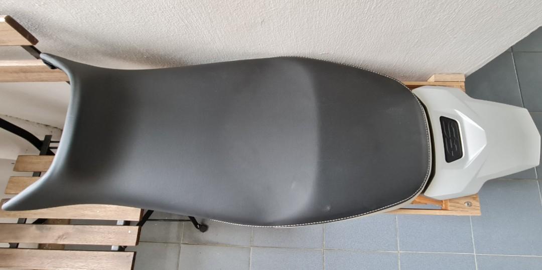 BMW Rallye Seat with Luggage Plate, Motorcycles, Motorcycle Accessories ...