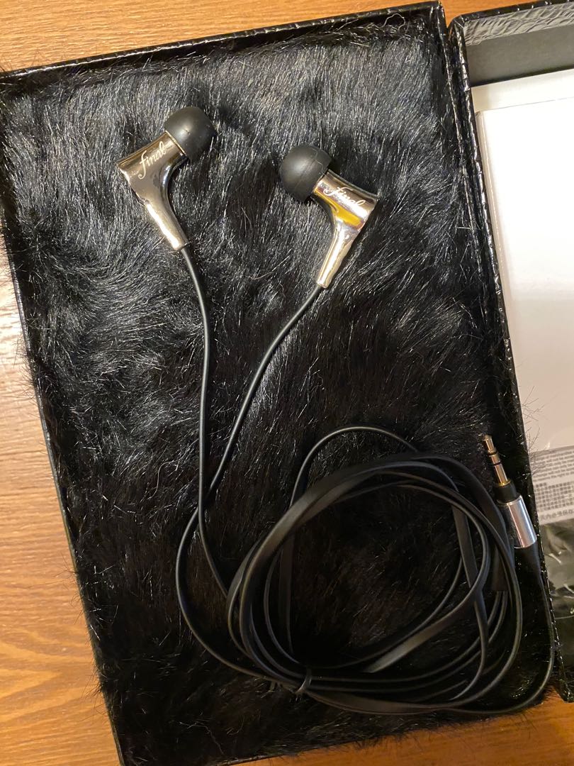 Final Audio Lab 1 I headphone earphone 耳機, 音響器材, 頭戴式/罩耳式耳機 - Carousell