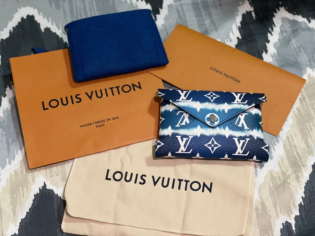 Kirigami medium, Luxury, Bags & Wallets on Carousell