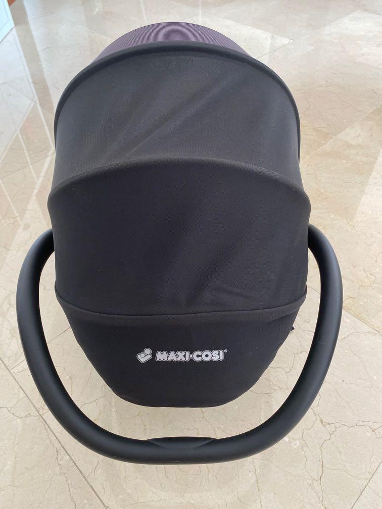 Maxi Cosi Mico Max capsule and base, Babies & Kids, Going Out, Car ...