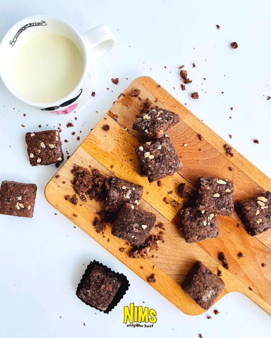 Nims Crispy Choco Bar, Food & Drinks, Packaged & Instant Food on Carousell