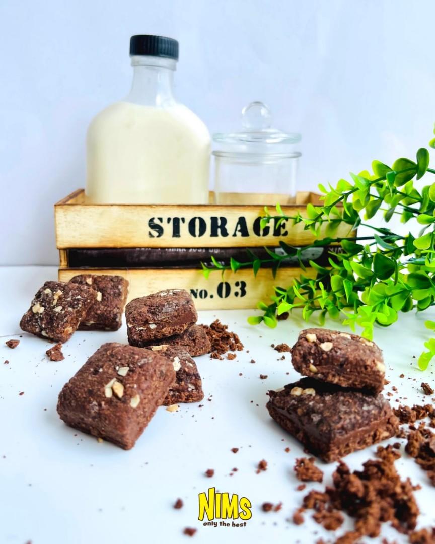Nims Crispy Choco Bar, Food & Drinks, Packaged & Instant Food on Carousell
