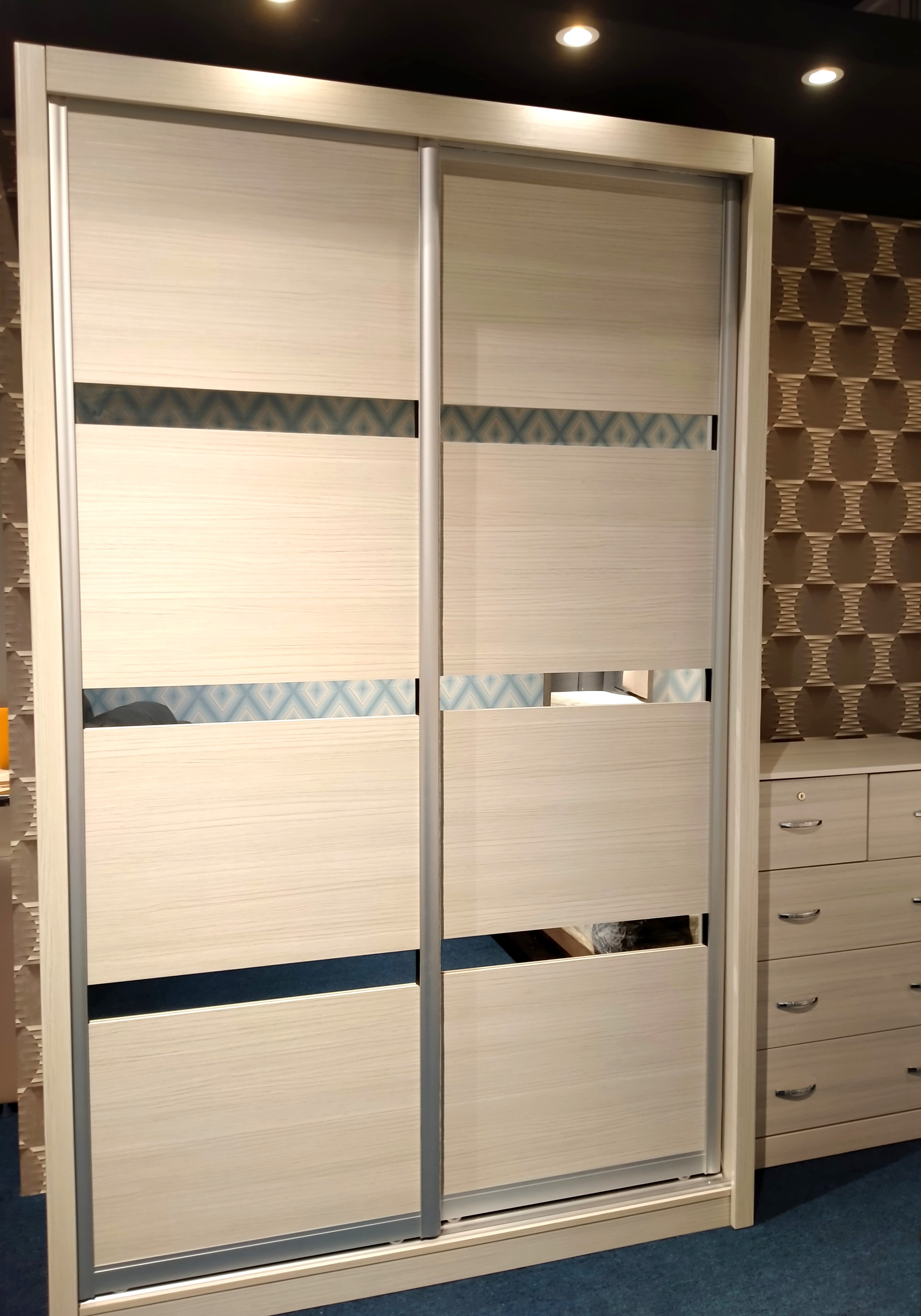 5FT Sliding Wardrobe, Furniture & Home Living, Furniture, Shelves ...