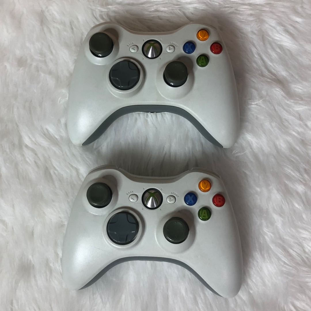Original wireless xbox 360 controllers, Video Gaming, Video Game ...