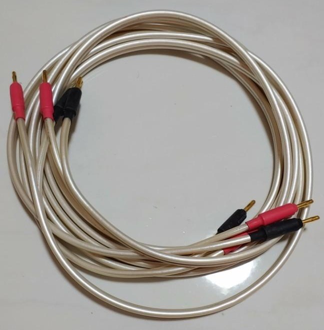 QED XT40 2.5m pair speaker cables, Audio, Other Audio Equipment on ...