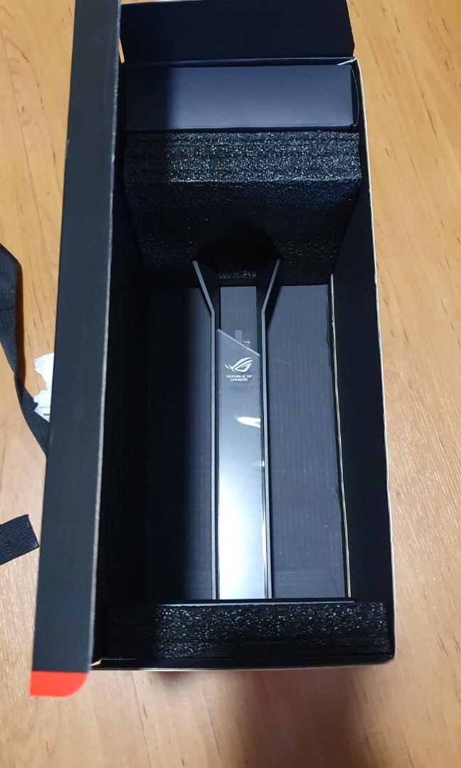 Asus ROG Throne Qi, Computers & Tech, Parts & Accessories, Other ...