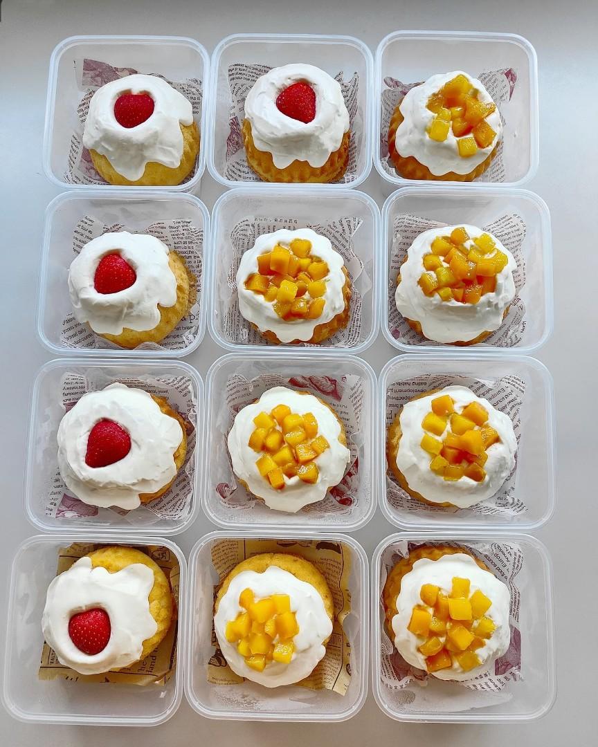 Bento Cake with Fresh Fruits, Food & Drinks, Homemade Bakes on Carousell
