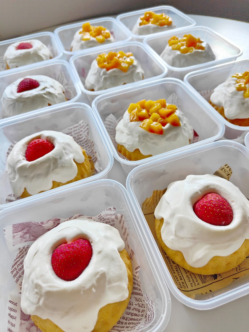 Bento Cake with Fresh Fruits, Food & Drinks, Homemade Bakes on Carousell
