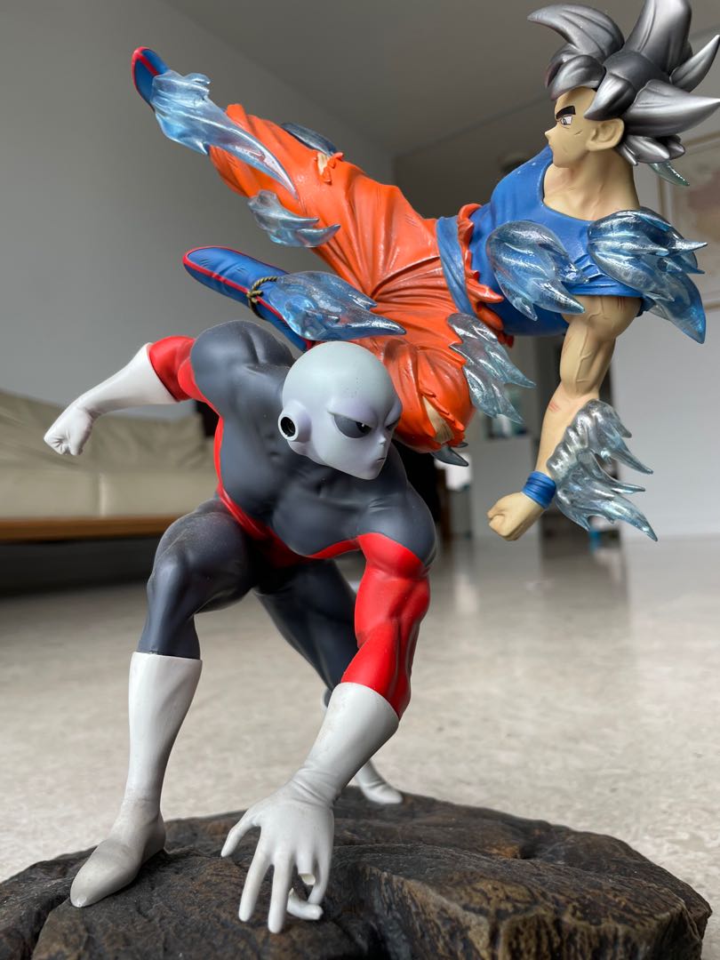 Goku vs Jiren Resin Statue - DBS Ofubito, Hobbies & Toys, Toys & Games ...