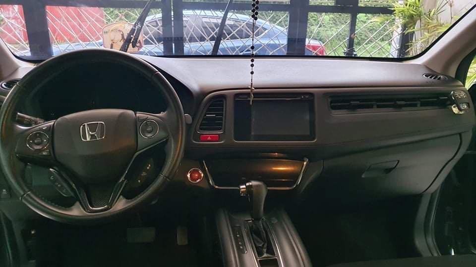 Honda HR-V 1.8 E CVT RUSE BLACK Auto, Cars for Sale, Used Cars on Carousell
