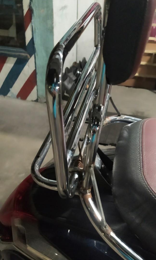 Kymco like 150i rear rack with back rest, Motorbikes, Motorbike Parts ...