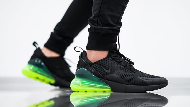 Nike Air Max 270 Volt, Men's Fashion, Footwear, Sneakers on Carousell