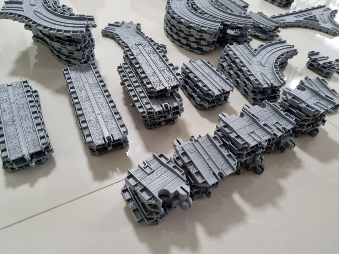 Thomas and friends train track total 88 piece, Hobbies & Toys, Toys ...