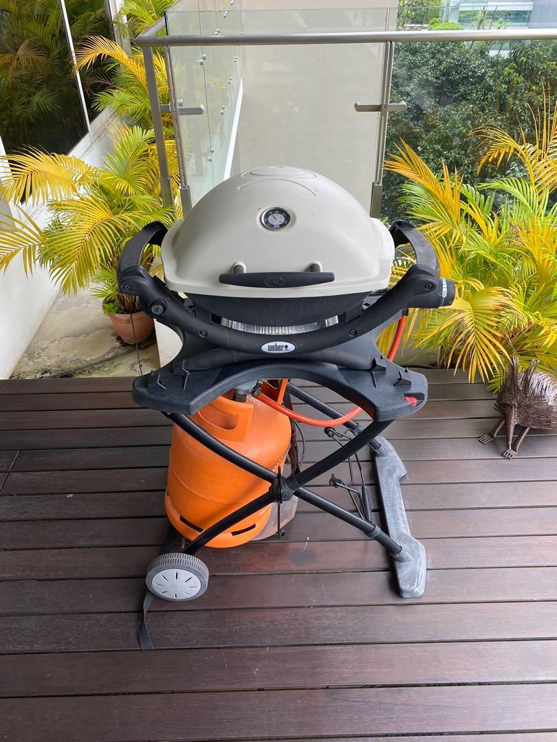 Weber Baby Q with trolley and gas bottle, TV & Home Appliances, Kitchen ...