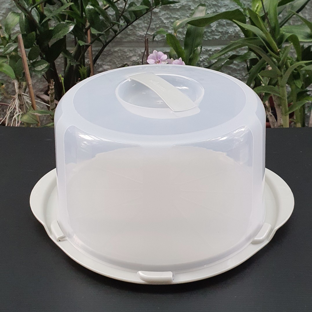 Wham Cake Dome 40cm x 34cm x 20cm, Furniture & Home Living, Kitchenware ...