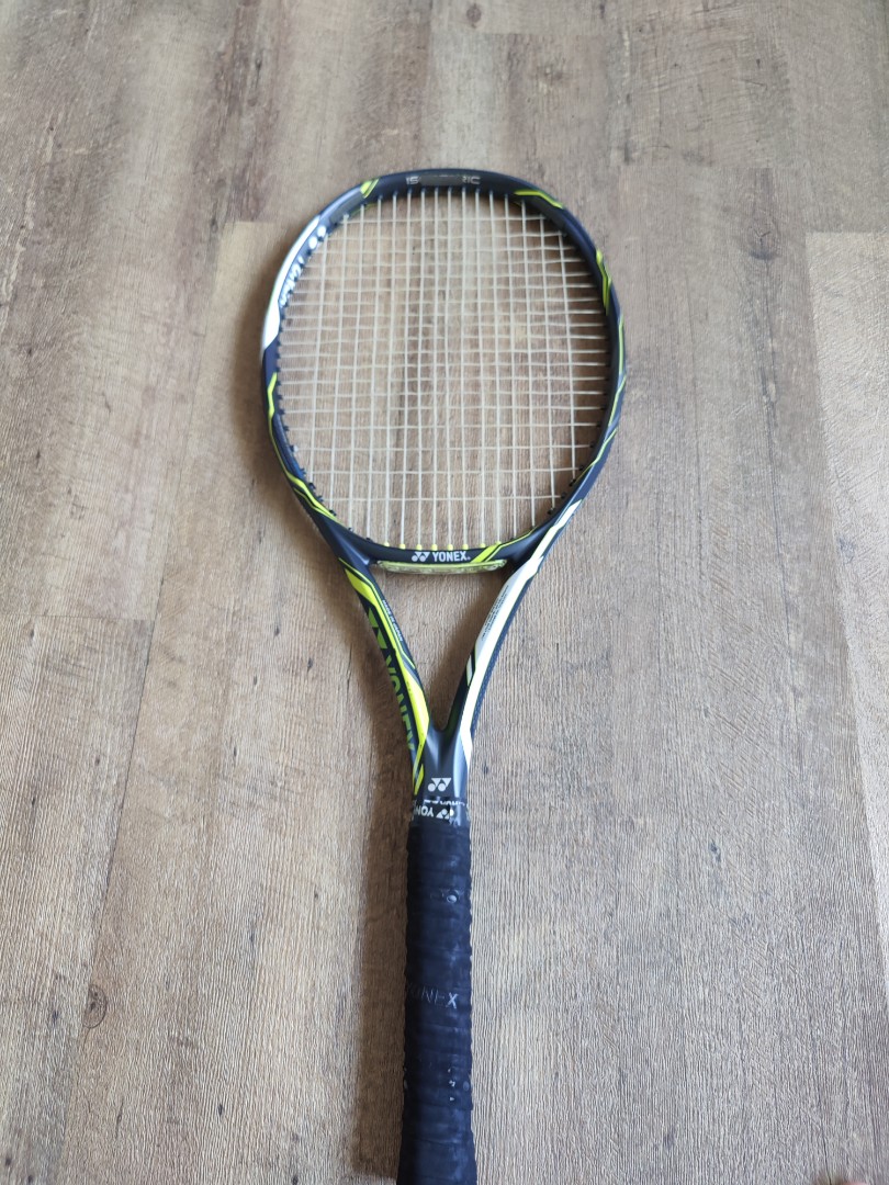Yonex Ezone DR 98 tennis racquet, 運動產品, 運動與體育, 運動與體育 - 球拍和球類運動 - Carousell