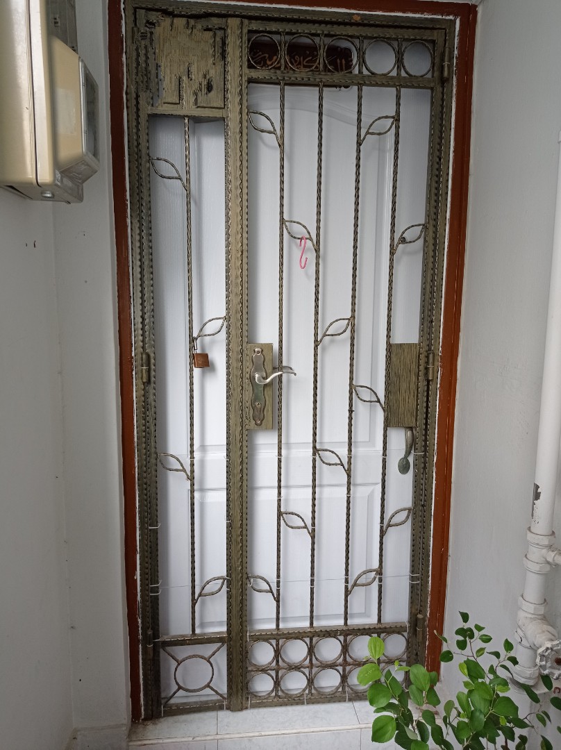 HDB gate, Furniture & Home Living, Security & Locks, Locks, Doors ...