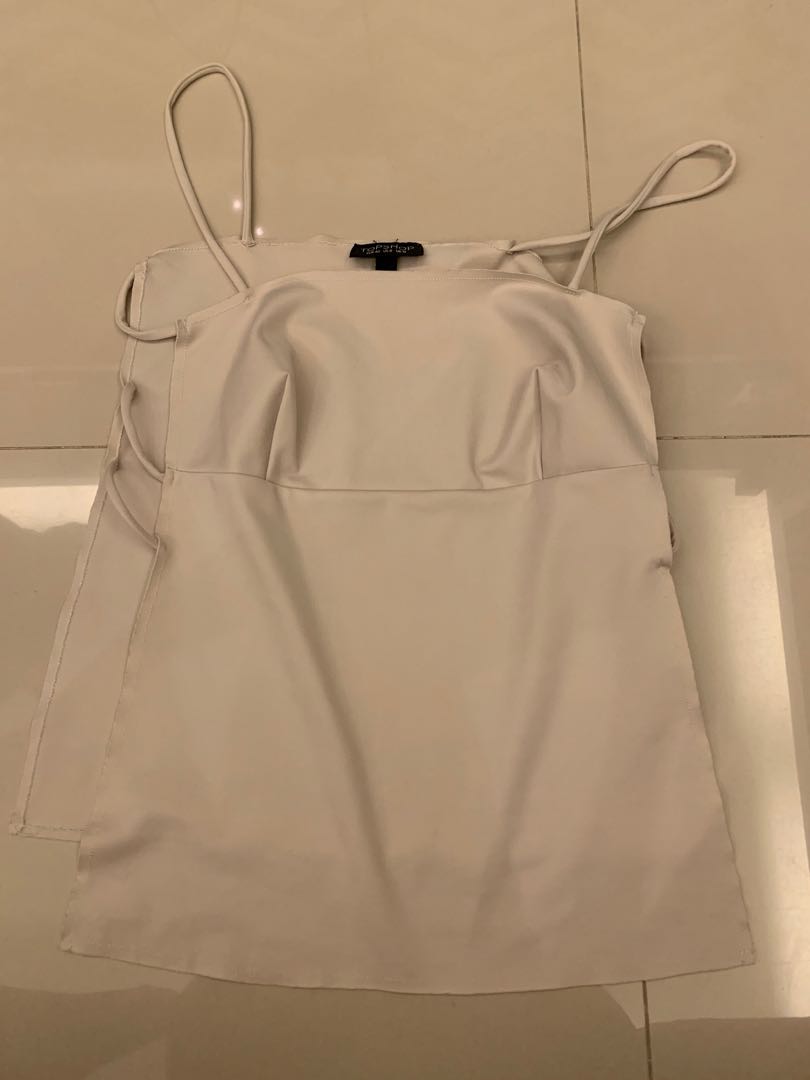 Silk-ish top, Women's Fashion, Tops, Sleeveless on Carousell