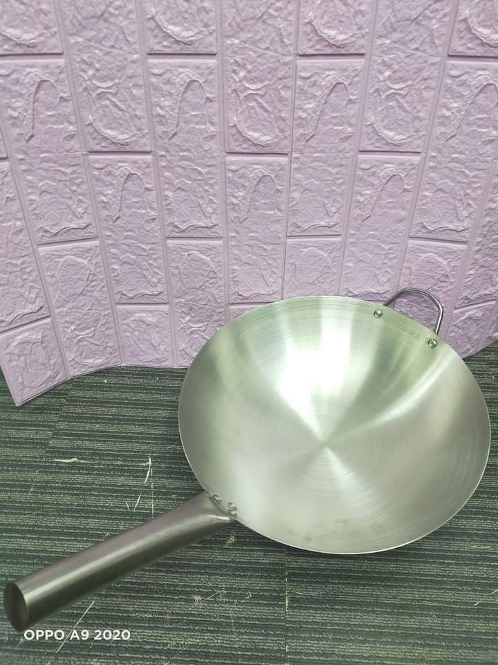STAINLESS CHINESE WOK WITH HANDLE, Furniture & Home Living, Kitchenware ...