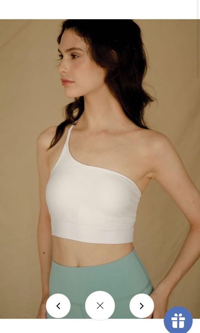 Vivre Hustlin’ Toga Active Sports Bra, Women's Fashion, Activewear on Carousell