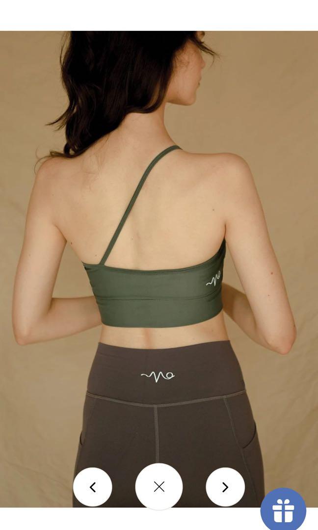 Vivre Hustlin’ Toga Active Sports Bra (Green), Women's Fashion, Activewear on Carousell