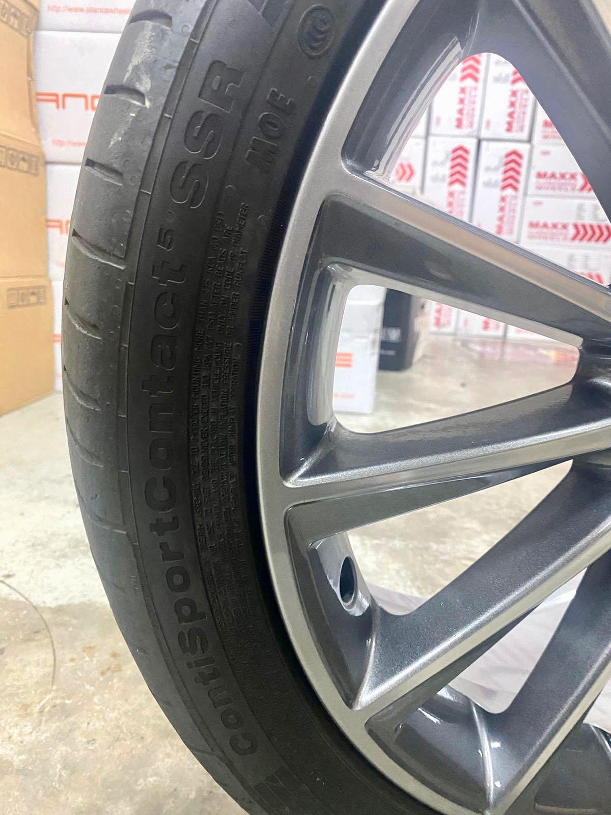 19” M/Benz Original AMG Multispoke Alloy rim w Continental CSC5 RFT tyre set, Car Accessories ...