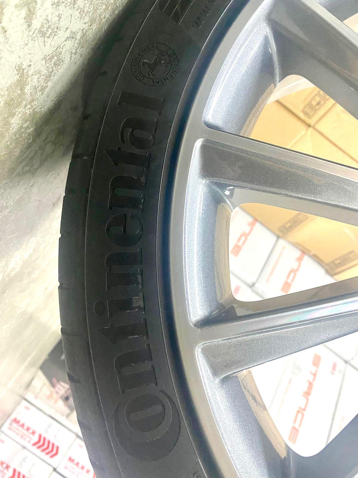 19” M/Benz Original AMG Multispoke Alloy rim w Continental CSC5 RFT tyre set, Car Accessories ...