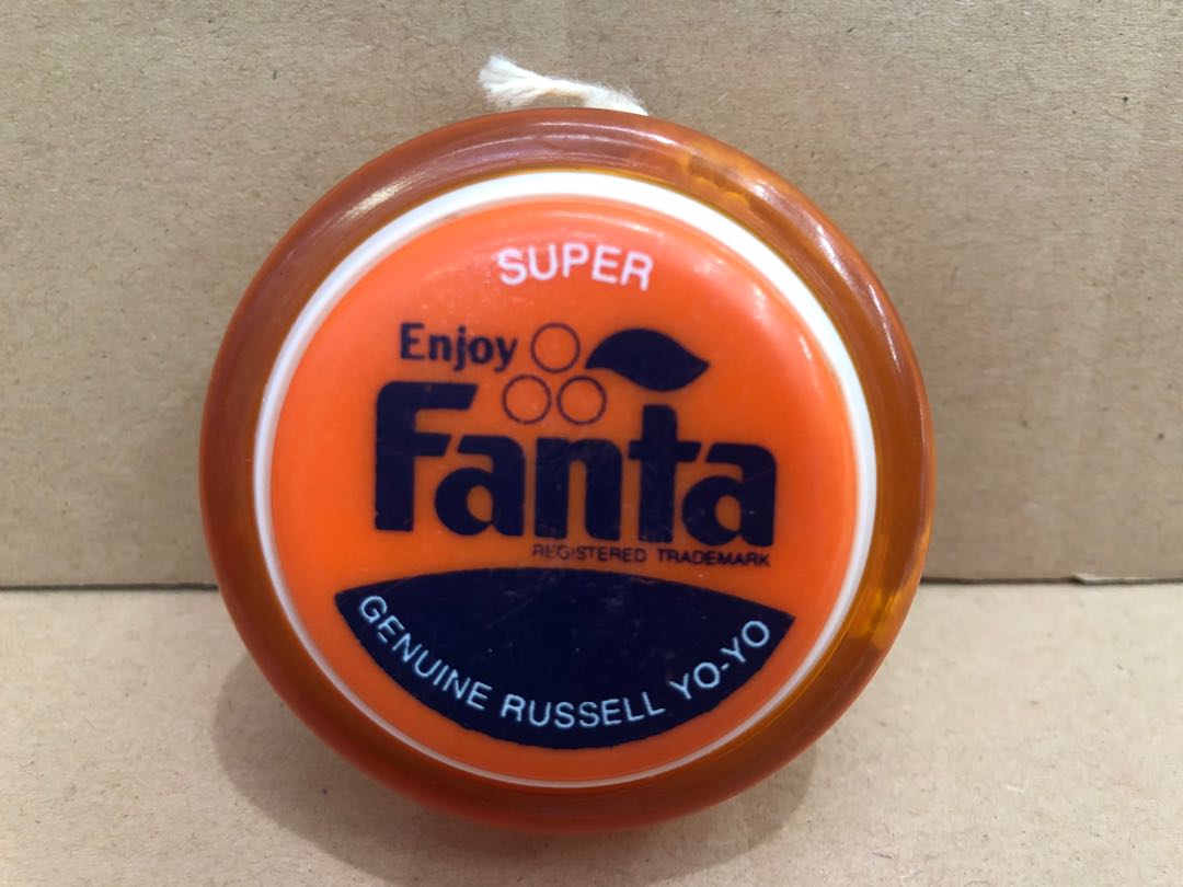 全新罕有 懷舊絕版 70年代 Fanta 經典 芬達橙汁 Yo Yo 瑤瑤, 興趣及遊戲, 玩具 & 遊戲類 - Carousell