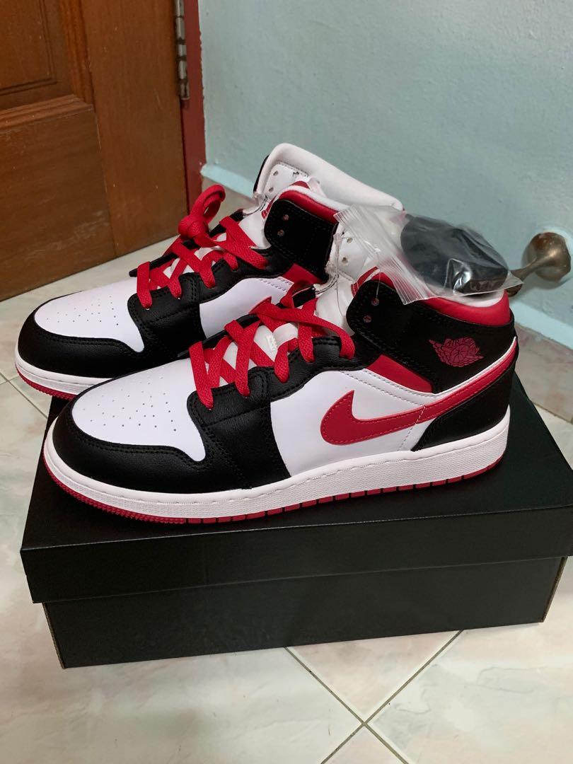 Air Jordan 1 mid very berry GS 7Y, Women's Fashion, Footwear, Sneakers ...
