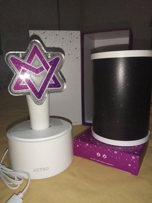 ASTRO OFFICIAL LIGHTSTICK ROBONG VERSION 1, Hobbies & Toys, Memorabilia ...