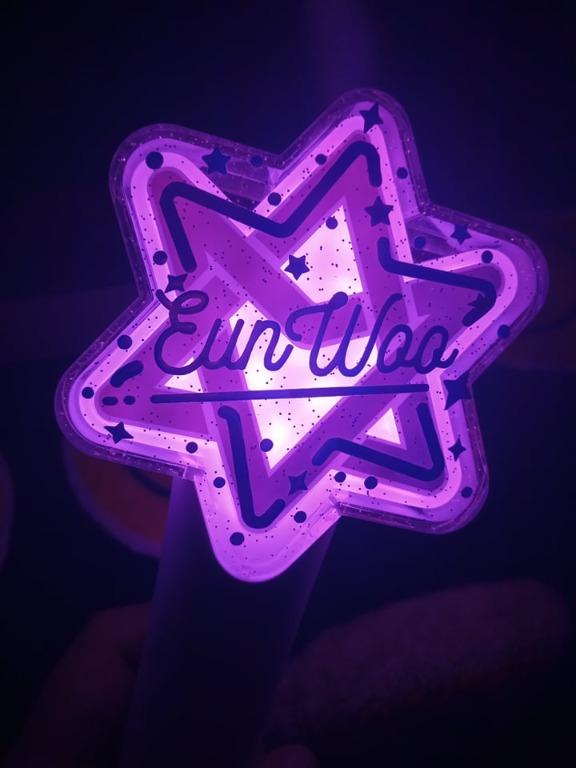 ASTRO OFFICIAL LIGHTSTICK ROBONG VERSION 1, Hobbies & Toys, Memorabilia ...