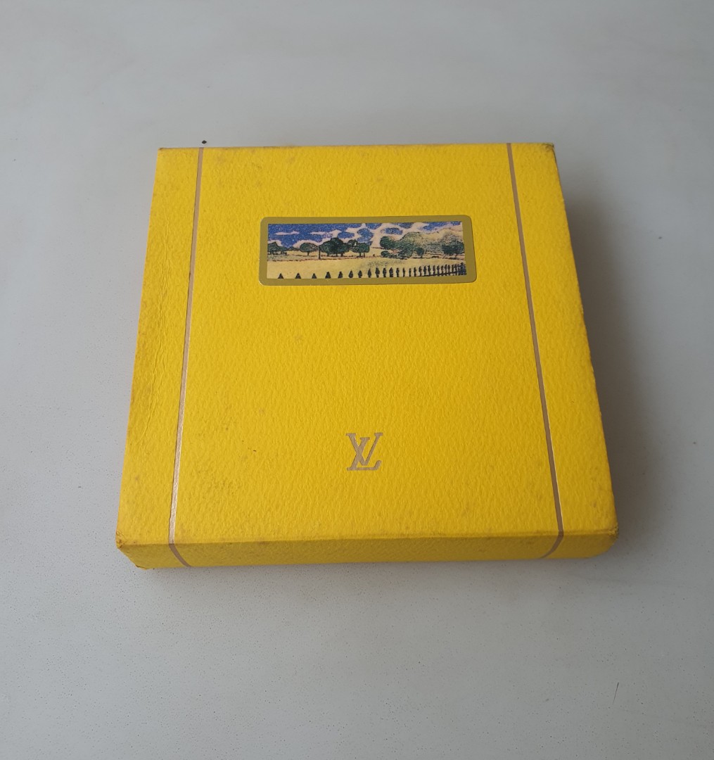 Authentic Louis Vuitton wallet box, Luxury, Accessories on Carousell