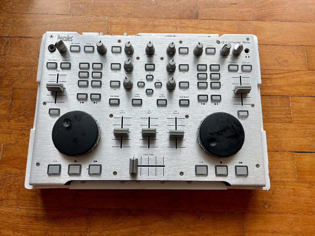 DJ console, Hobbies & Toys, Music & Media, Music Accessories on Carousell