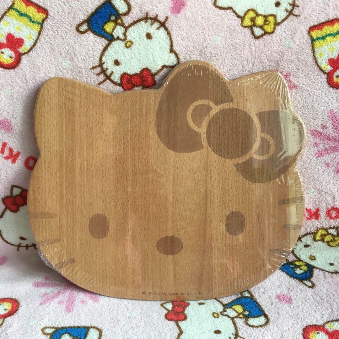 Hello Kitty Wooden Chopping Board, Furniture & Home Living, Kitchenware ...