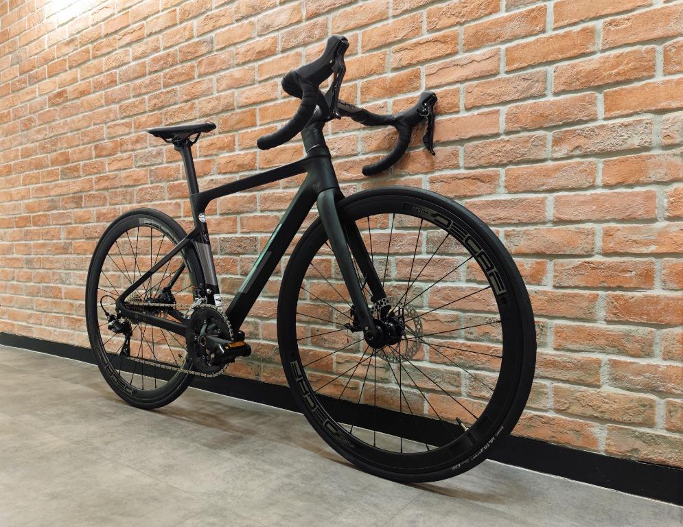 Java Vesuvio 2021 UCI Road Bike, Disc Brakes, Full Carbon, Shimano 105 ...