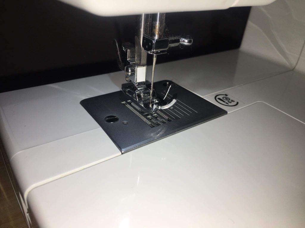 Singer Sewing Machine 1408, TV & Home Appliances, Other Home Appliances ...