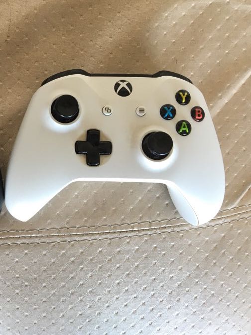 Xbox One Controller White $60, Video Gaming, Gaming Accessories ...