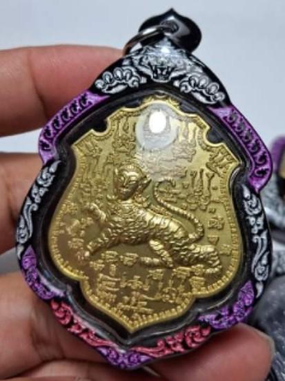 泰國佛牌-龍婆趁乃2563年蛇煙食人虎, 興趣及遊戲, 玩具 & 遊戲類 - Carousell