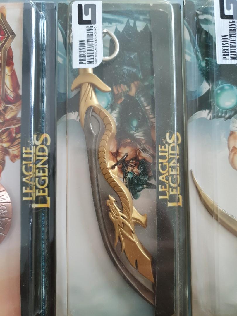 LEAGUE OF LEGENDS keychains, Hobbies & Toys, Memorabilia & Collectibles ...