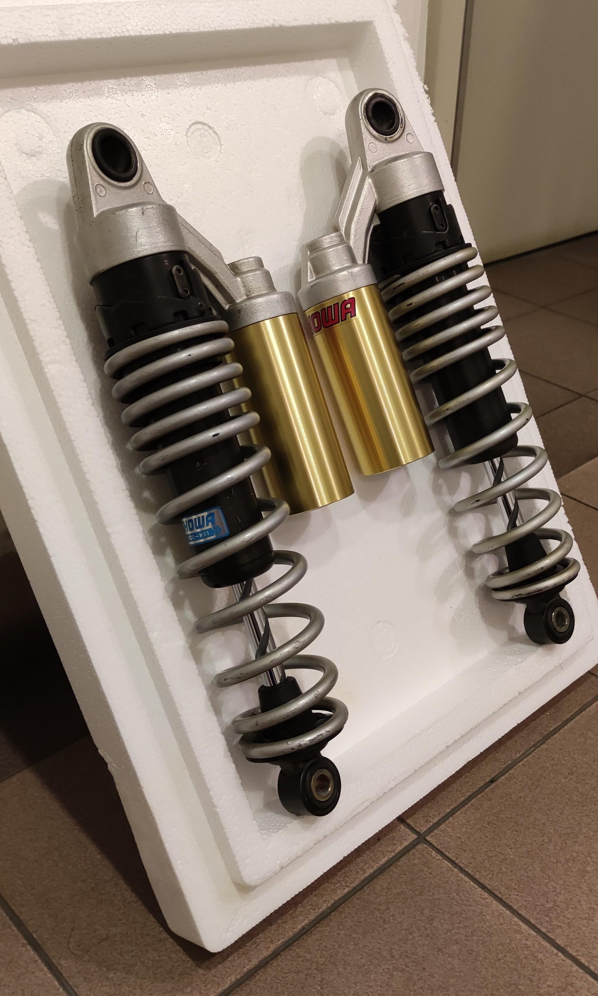 Showa Suspension cb400, Motorcycles, Motorcycle Accessories on Carousell