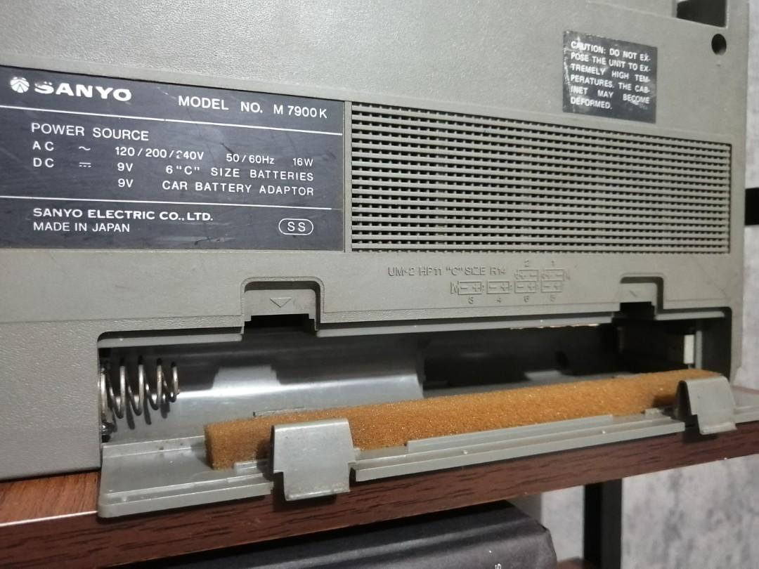 Vintage Sanyo M7900K Mini and Slim Boombox Portable Stereo Radio, Audio, Portable Music Players ...