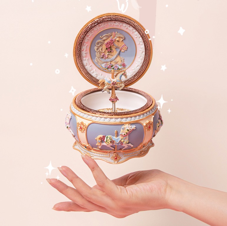 Beautiful Music Box with colour lights [Castle In The Sky], Hobbies ...
