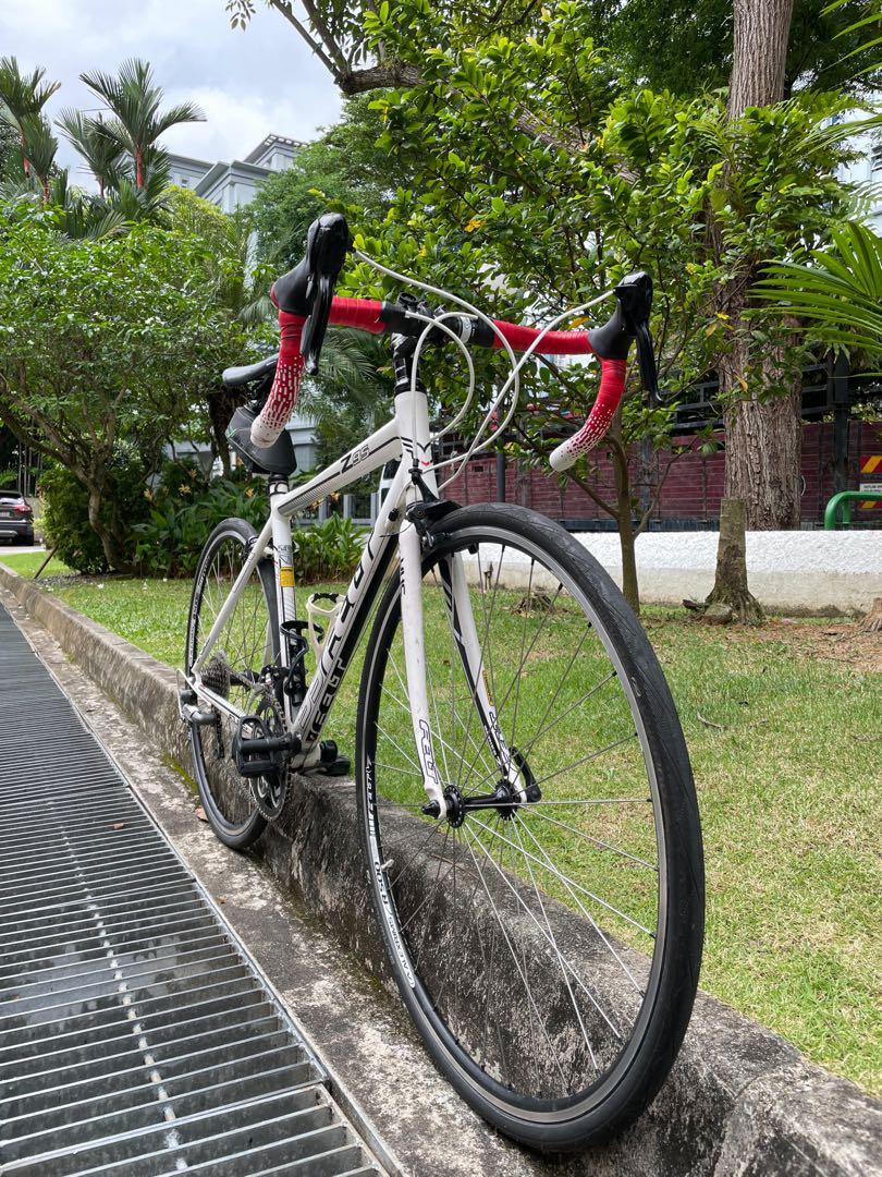 Felt Z95 road bike, Sports Equipment, Bicycles & Parts, Bicycles on Carousell