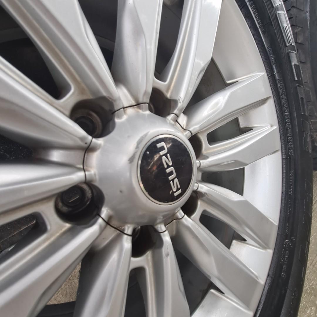 Isuzu 2019 Mux stock mags on Carousell