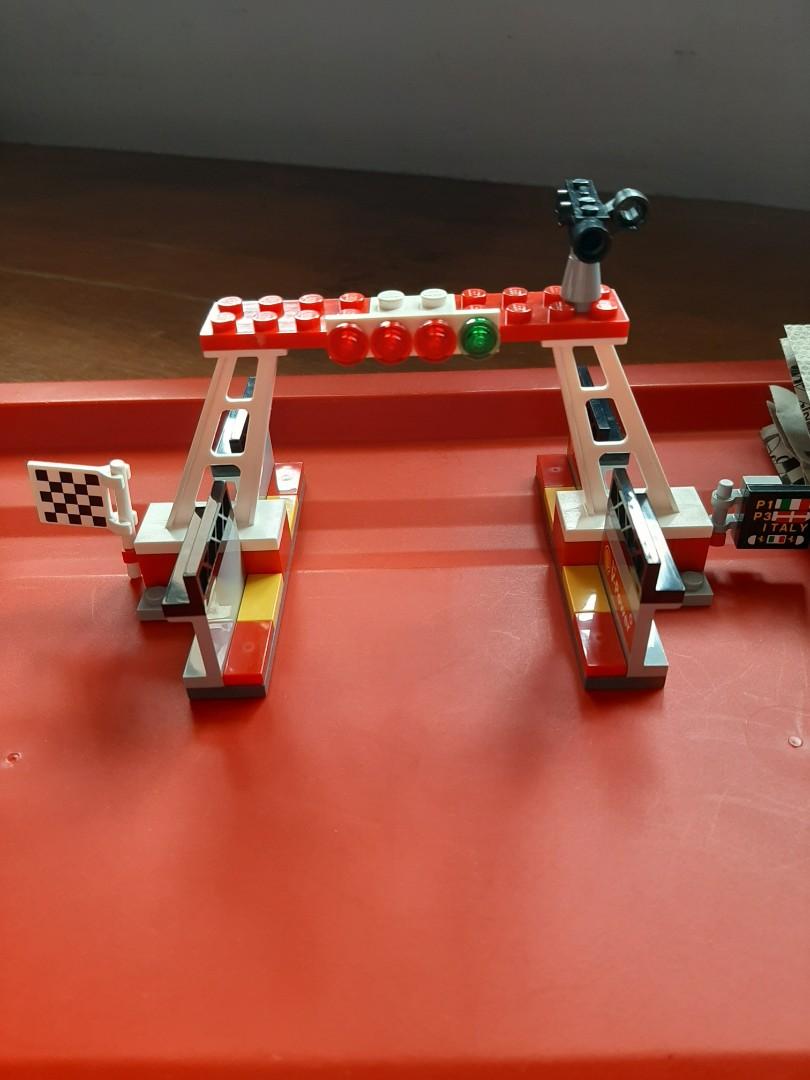 Lego 40190 Finishing Line & Podium Plus 40194 Ferrari, Hobbies & Toys ...