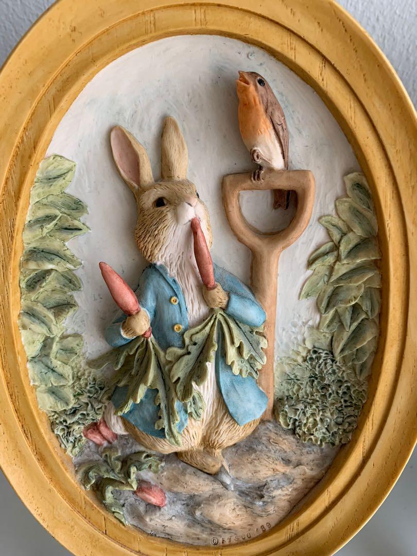 Peter Rabbit / Mr Tod decorative wall plague with stand, Furniture ...