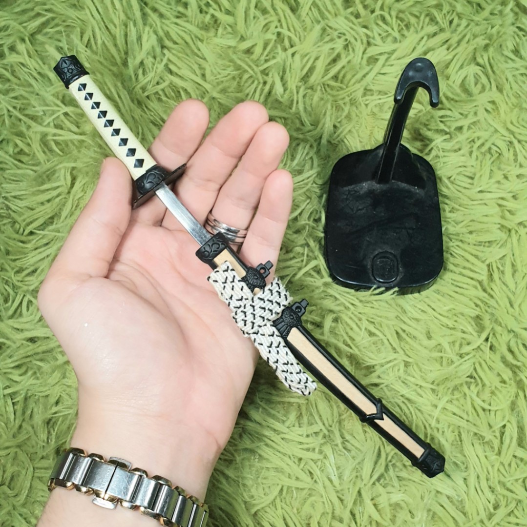 Samurai sword display preloved, Hobbies & Toys, Toys & Games on Carousell